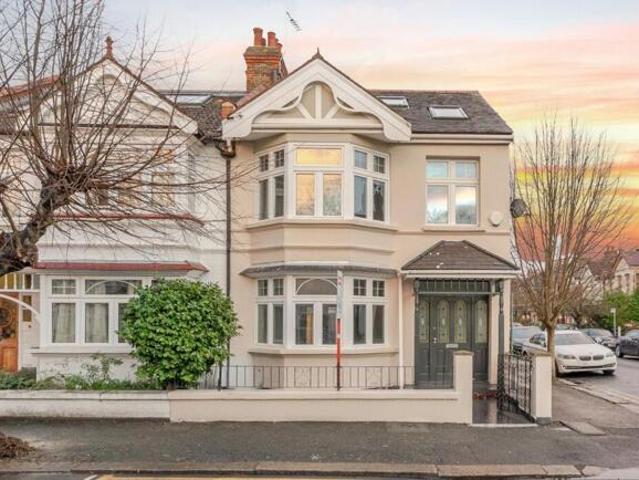 4 Bedroom House Londres Greater London LS99895314