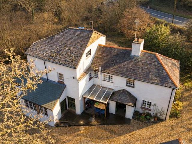 4 Bedroom House Launceston Cornwall 101379044