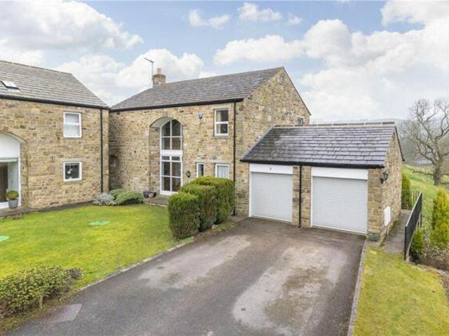4 Bedroom House Lancs Bradford LS100132405