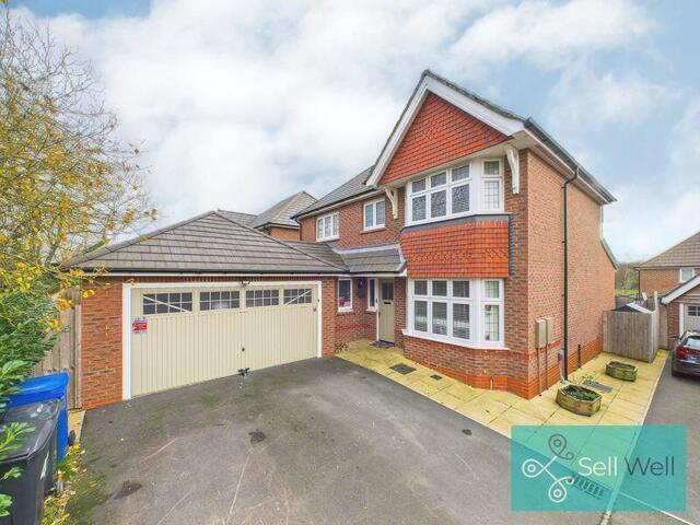 4 Bedroom House Lancs Lancashire 98649415