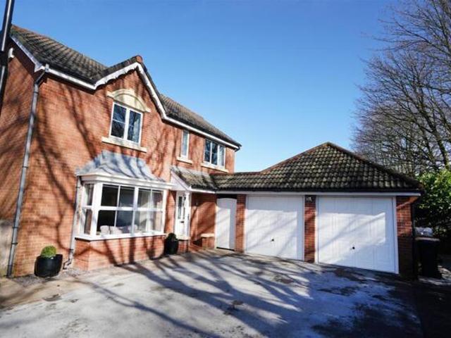 4 Bedroom House Lancs Lancashire LS101677303