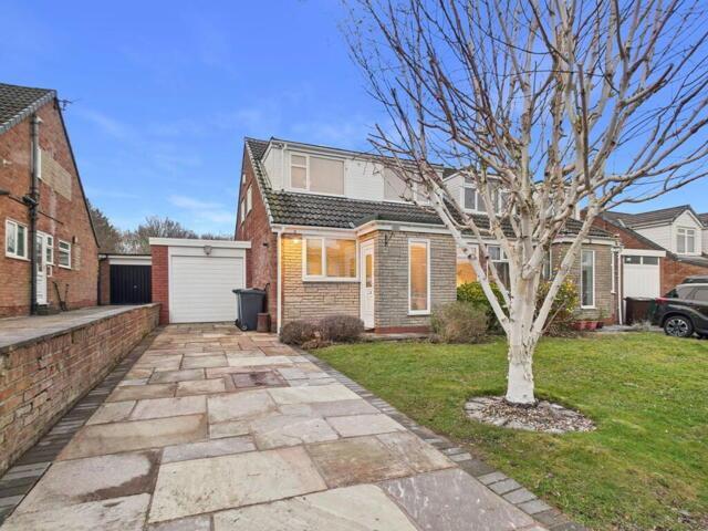 4 Bedroom House Lancs Lancashire LS99571976