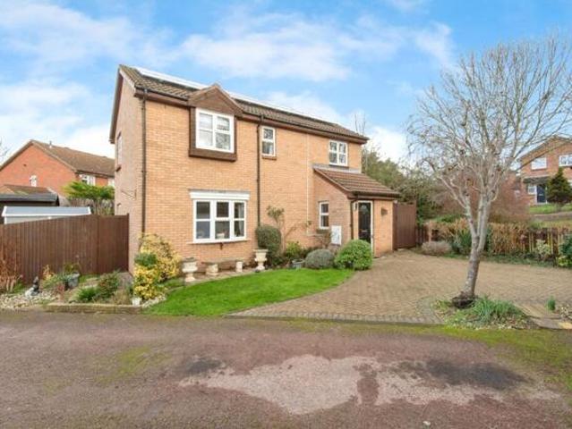 4 Bedroom House Letchworth Hertfordshire 99092353