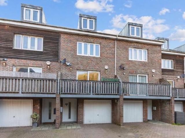 4 Bedroom House Lewes East Sussex LS101678686