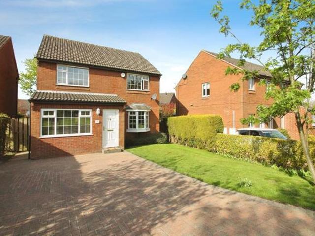 4 Bedroom House Leeds Leeds 98477122