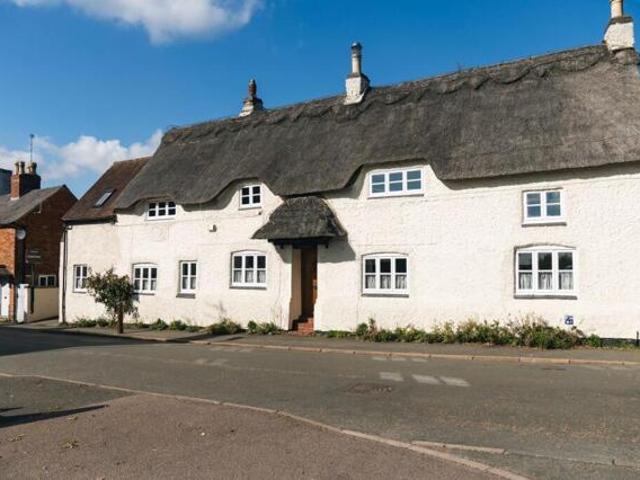 4 Bedroom House Leicestershire Leicestershire LS99926307