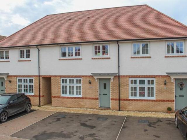4 Bedroom House Leighton Buzzard Central Bedfordshire LS100540565