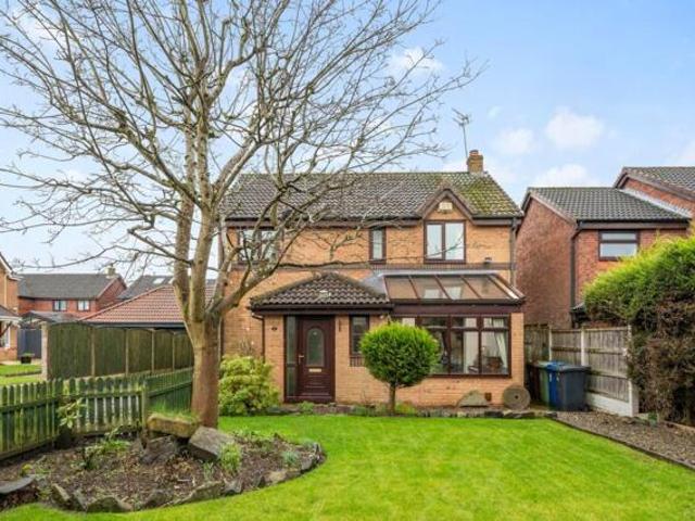 4 Bedroom House Leigh Wigan 99895646