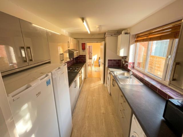 4 Bedroom House Lenton East Midlands 101017585