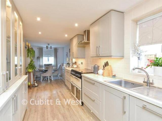 4 Bedroom House Littlehampton West Sussex 99277690