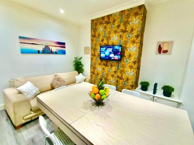 4 Bedroom House Liverpool Liverpool 89098792
