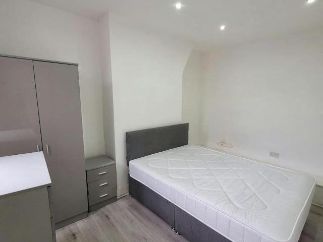 4 Bedroom House Liverpool Liverpool LS77488397