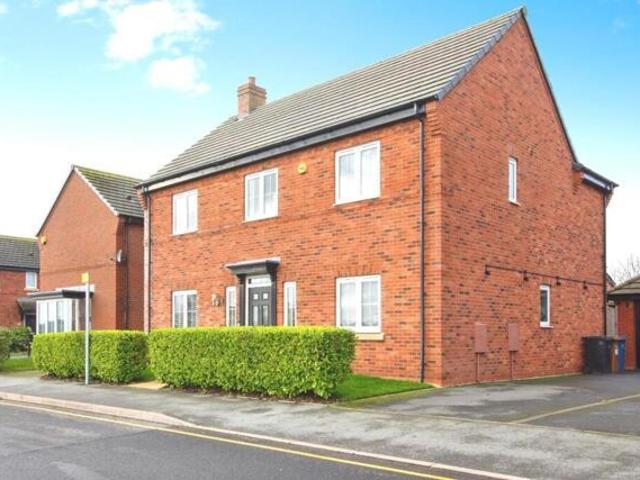4 Bedroom House Lichfield Staffordshire 98864731
