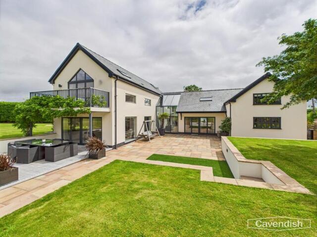 4 Bedroom House Lloc Lloc LS101351806