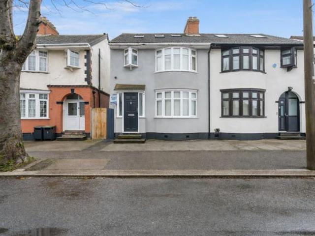 4 Bedroom House Luton Luton 99608238