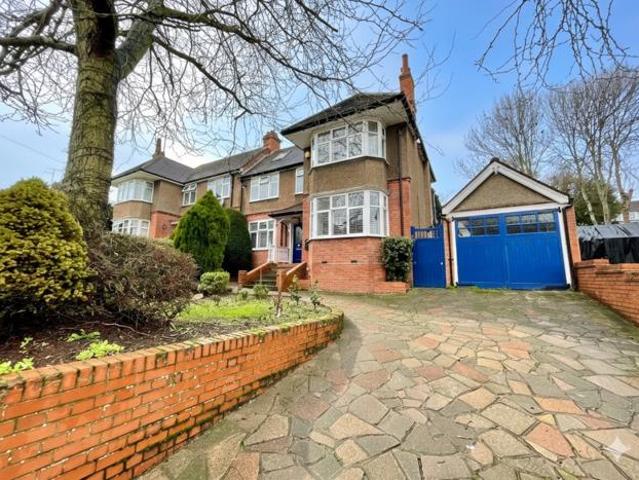 4 Bedroom House Luton Luton LS100398505