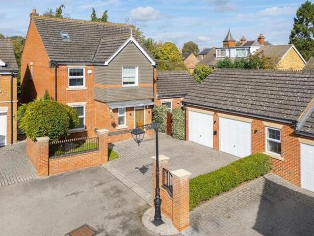 4 Bedroom House Lutterworth Leicestershire 98404344