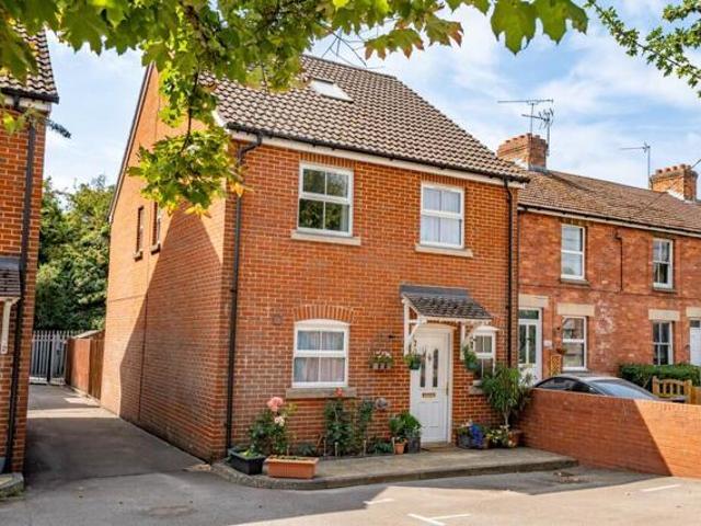 4 Bedroom House Ludgershall Hampshire 100786990