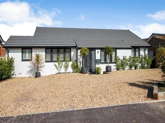 4 Bedroom House Lymington Hampshire 101796768