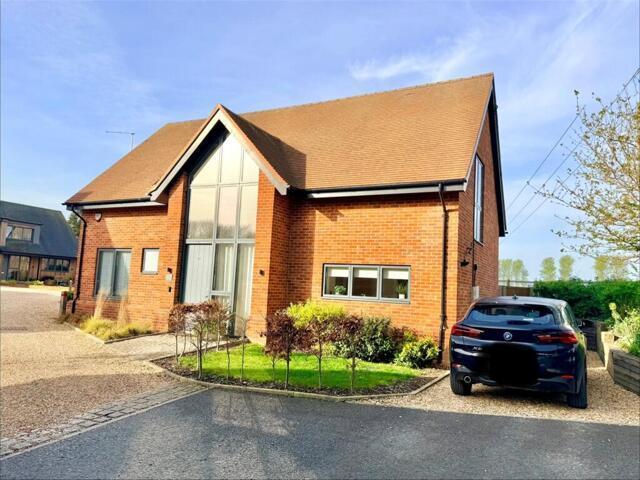 4 Bedroom House Lymington Hampshire 101931531