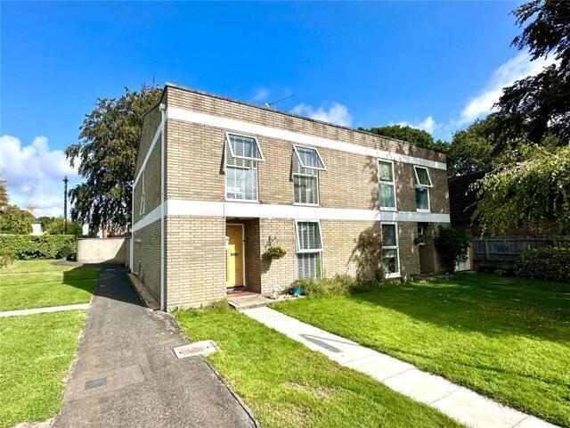 4 Bedroom House Lymington Hampshire LS99204207