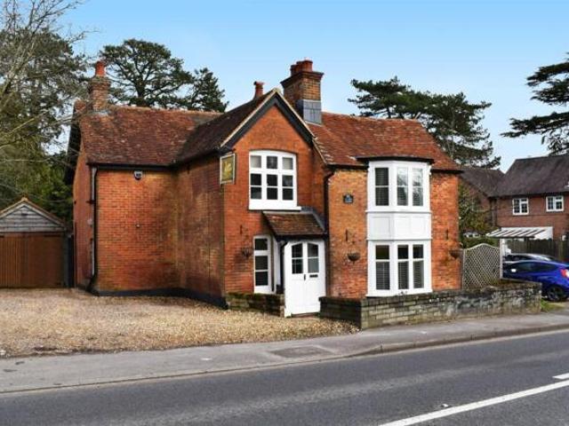 4 Bedroom House Lyndhurst Hampshire 99952325