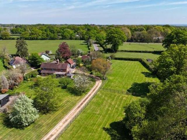 4 Bedroom House Lyndhurst Hampshire 101678304