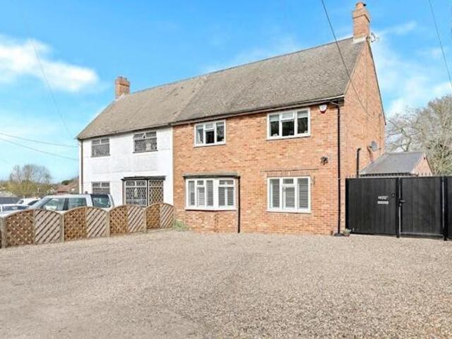 4 Bedroom House Moreton Essex LS101352079