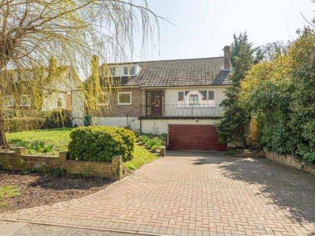 4 Bedroom House Maidenhead Windsor And Maidenhead LS100502993