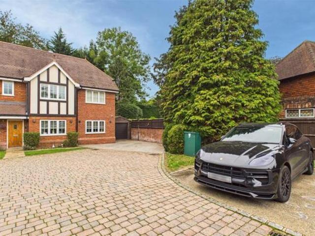 4 Bedroom House Maidenhead Windsor And Maidenhead 99808792