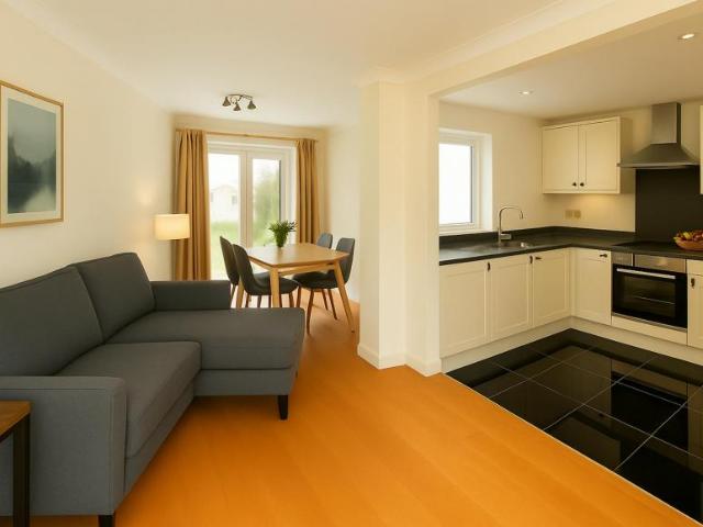4 Bedroom House Maidenhead Maidenhead LS90852423