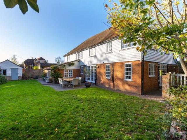 4 Bedroom House Maidstone Kent 98718026
