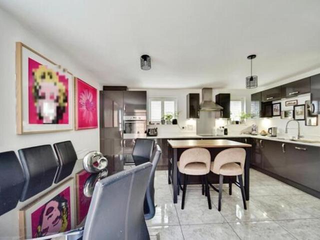 4 Bedroom House Maidstone Kent 98278251