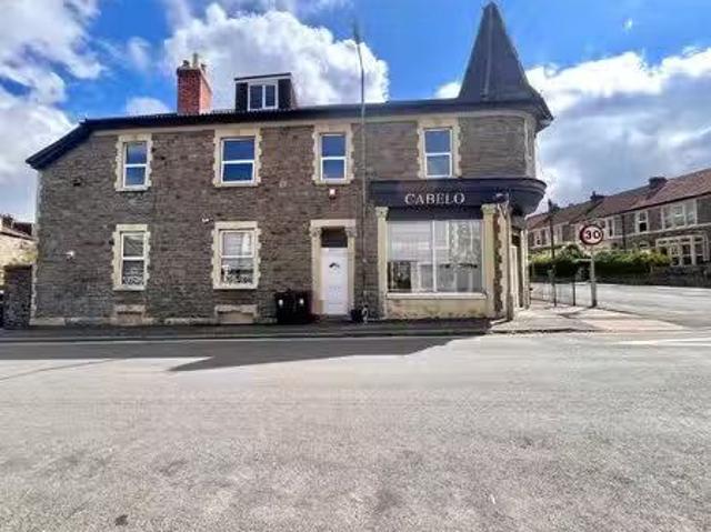 4+ bedroom house, maisonette to rent in Downend Road, Downend.