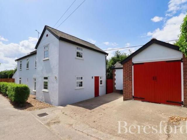 4 Bedroom House Maldon Essex LS99986620