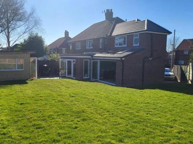 4 Bedroom House Manchester Wigan 101743286