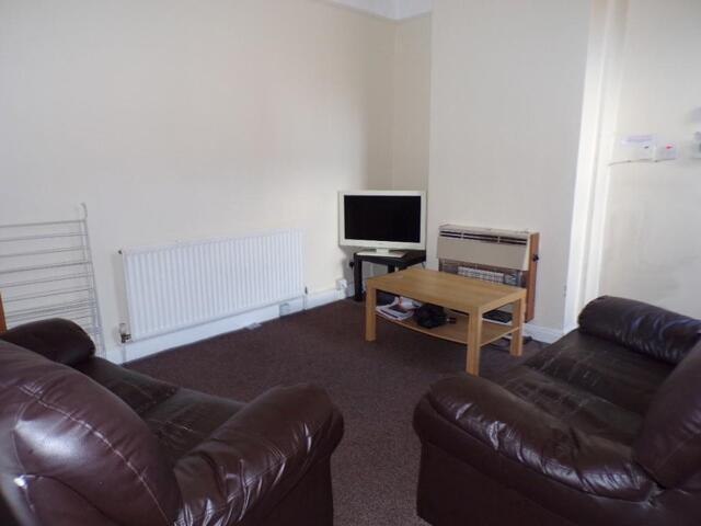 4 Bedroom House Manchester Greater Manchester 101515740