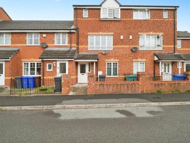 4 Bedroom House Manchester Greater Manchester LS100096701
