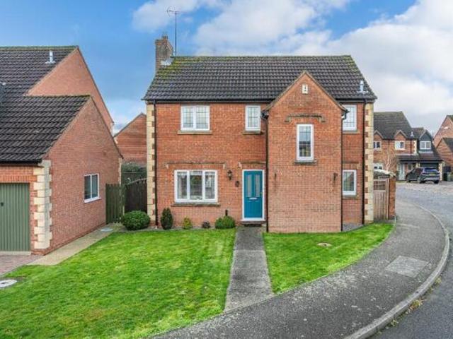 4 Bedroom House Market Deeping Lincolnshire LS98612329