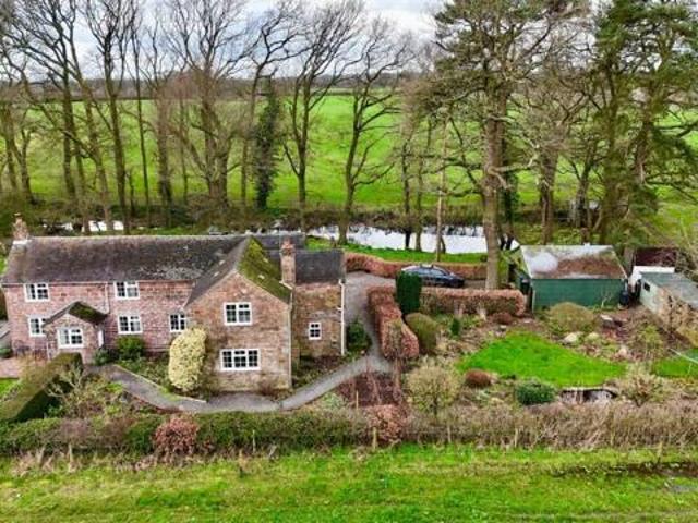 4 Bedroom House Market Drayton Shropshire 101059642