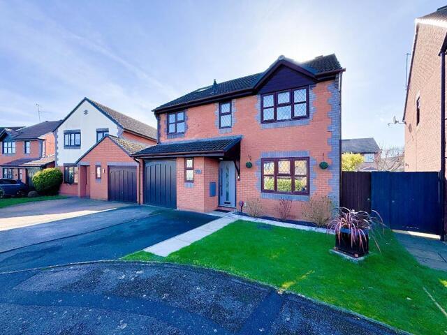 4 Bedroom House Melksham Wiltshire LS101777614