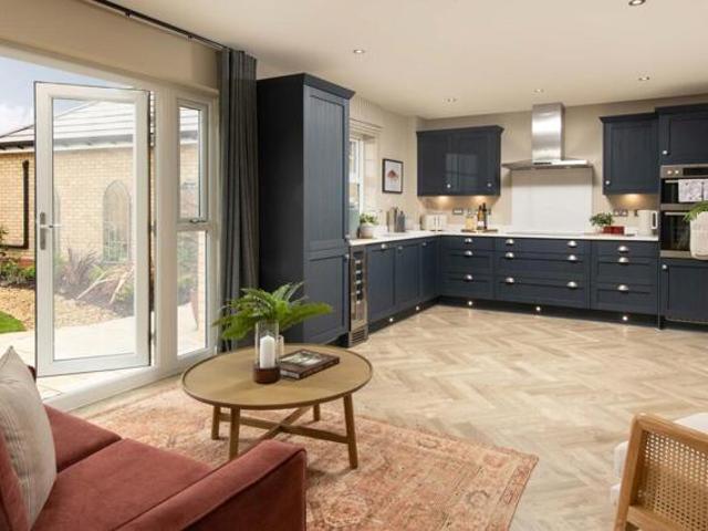 4 Bedroom House Melksham Wiltshire LS101777715
