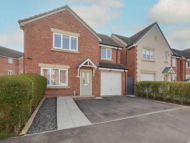 4 Bedroom House Melksham Wiltshire LS99986611