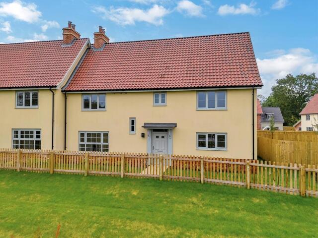 4 Bedroom House Mendlesham Mendlesham 98766012