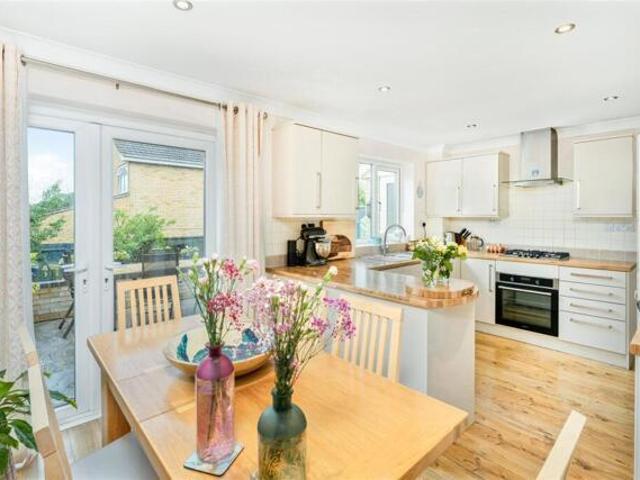 4 Bedroom House Middleton Cheney Middleton Cheney 99952339