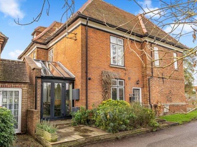 4 Bedroom House Milton Milton 99986551
