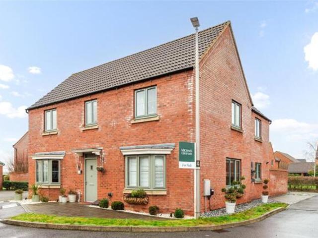 4 Bedroom House Milton Keynes Milton Keynes LS100158635