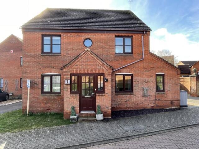 4 Bedroom House Milton Keynes Milton Keynes 100426065