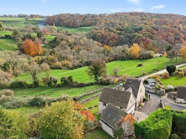 4 Bedroom House Minchinhampton Minchinhampton LS100579034