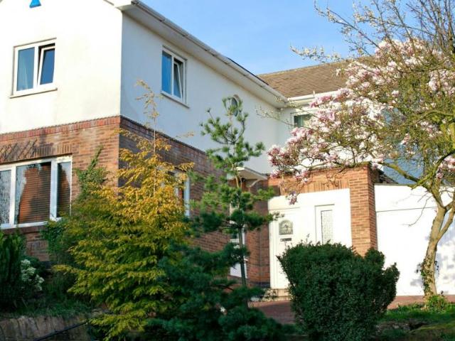 4 Bedroom House Nottingham Nottingham LS90176332